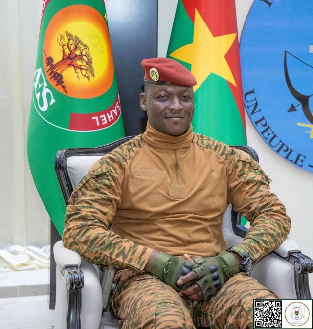 AES: le capitaine Ibrahim Traoré nouveau président - Guinafnews
